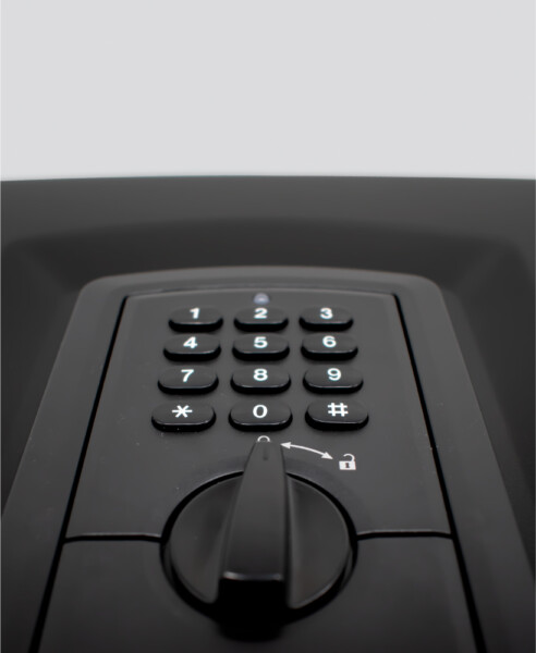 PORTABLE CAR SAFE - SaimonBros